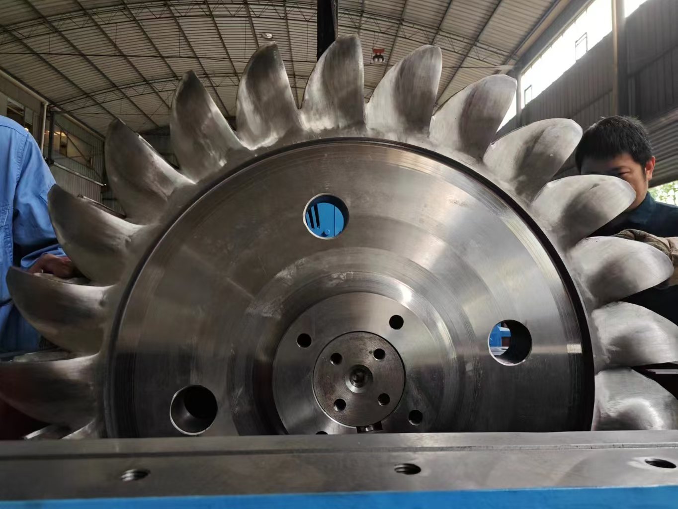 Adjustable Hydro Turbine Runner for Renewable Energy Generation